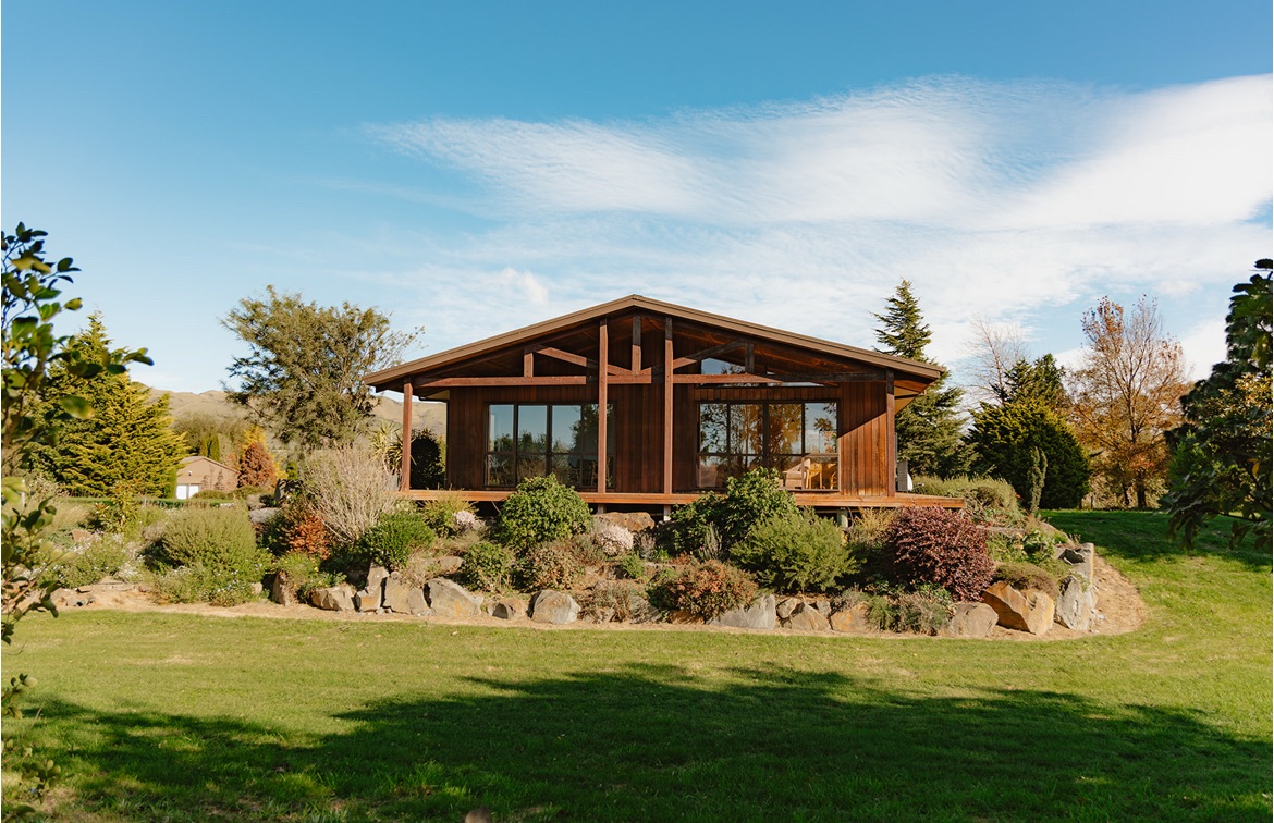 The Lodge – Loch Stock & Lodge